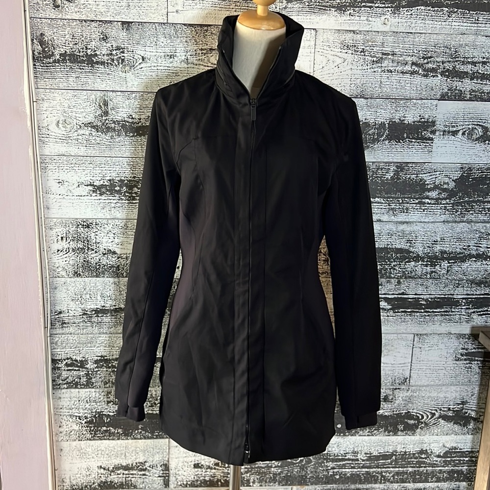 Lululemon Black Form Fitting Jacket With Zippered Hoo… - Gem
